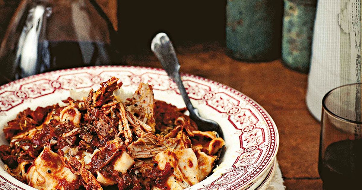 Food and Travel Magazine | Slow-roasted pork ragu