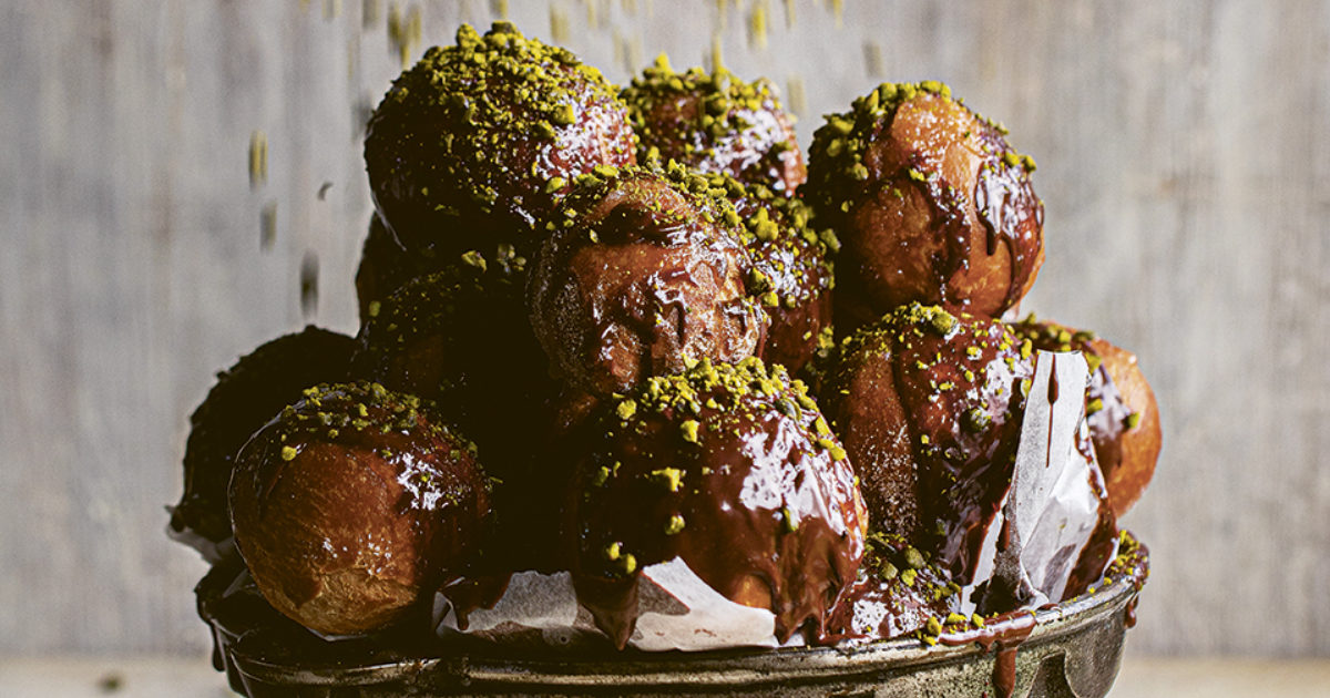 how to make doughnuts chocolate sauce