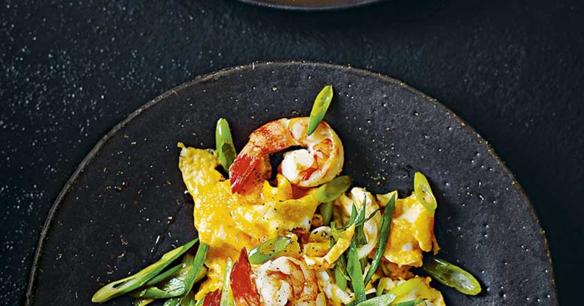 Food and Travel Magazine | King prawn and spring onion scramble