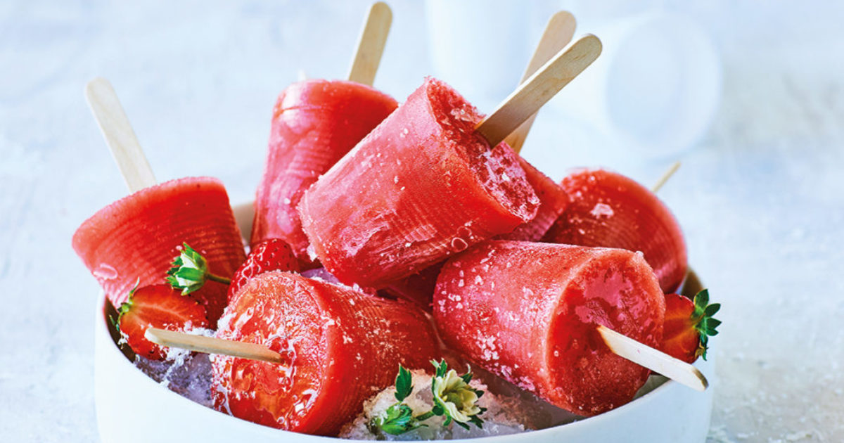 Food and Travel Magazine | Juicy watermelon, strawberry and lemon pops