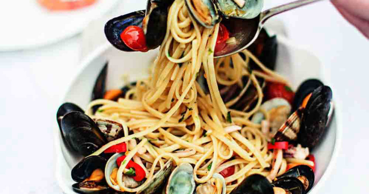 Food and Travel Magazine | Pasta from the rocks