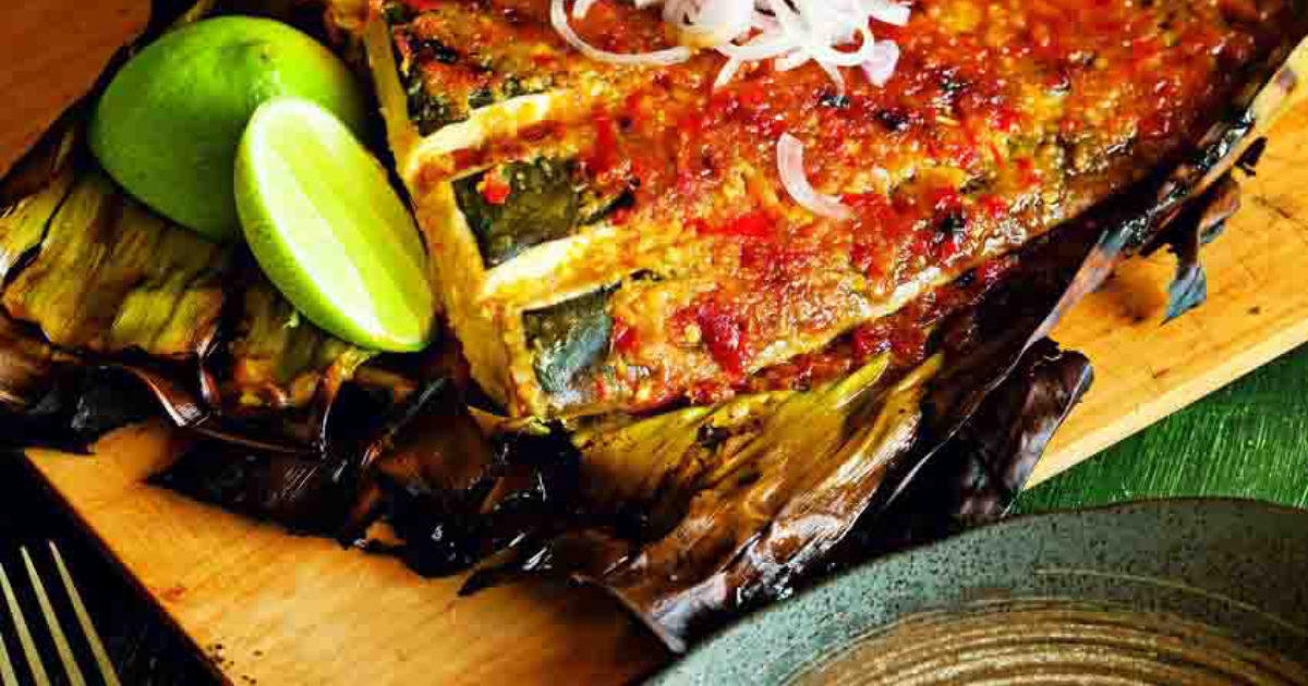 Food and Travel Magazine | Grilled spicy skate wing in banana leaf