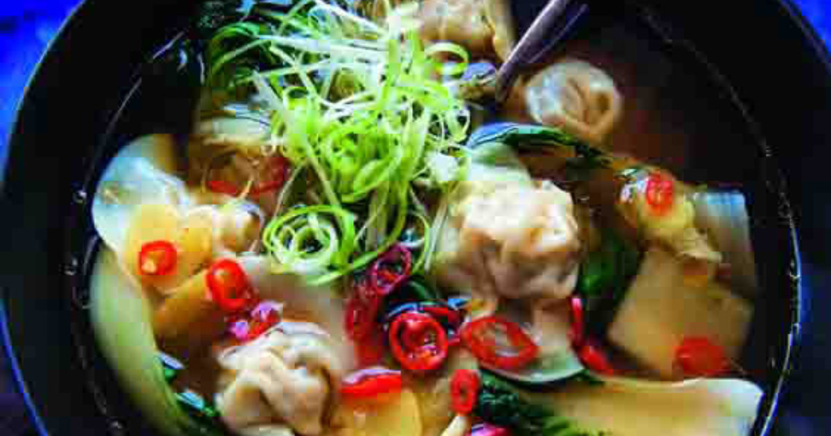 Food and Travel Magazine | Kimchi mandu guk